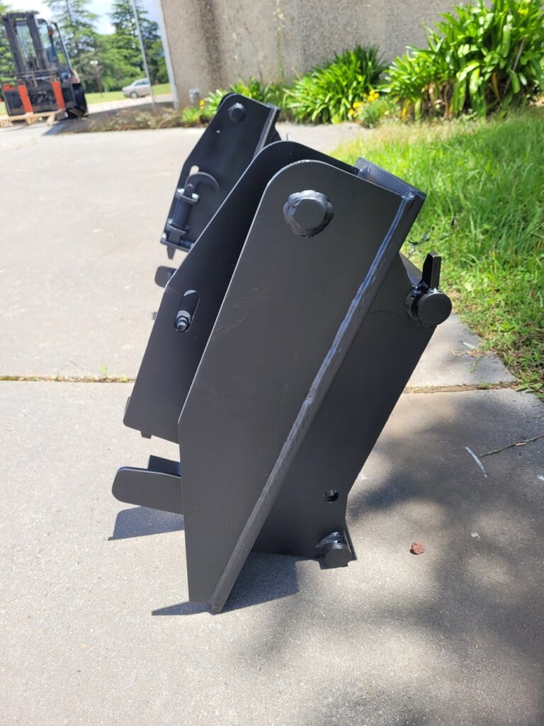 John Deere to EURO Hitch Loader Attachment - King Kutter